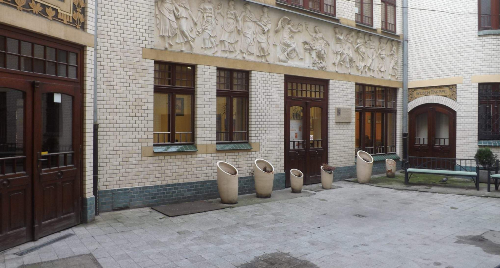 O Nas - Archiwum UWr